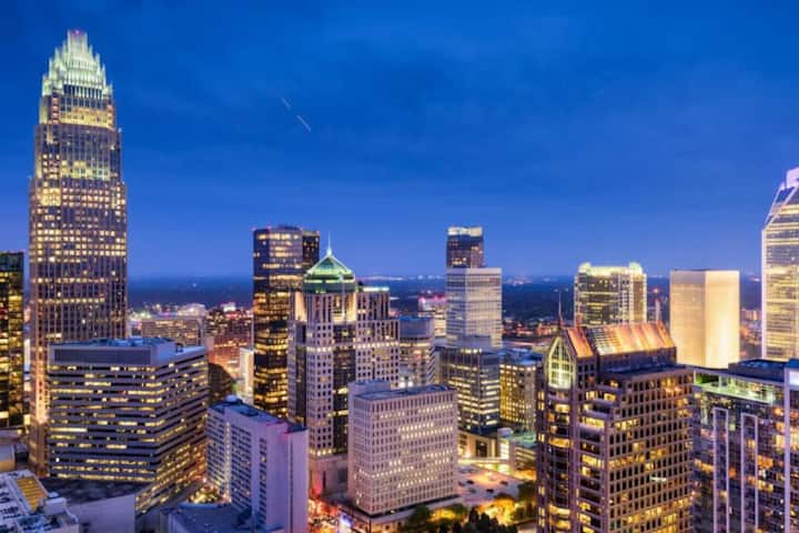 Walk To Bank Of America Stadium - Sleeps 10! - シャーロット, NC