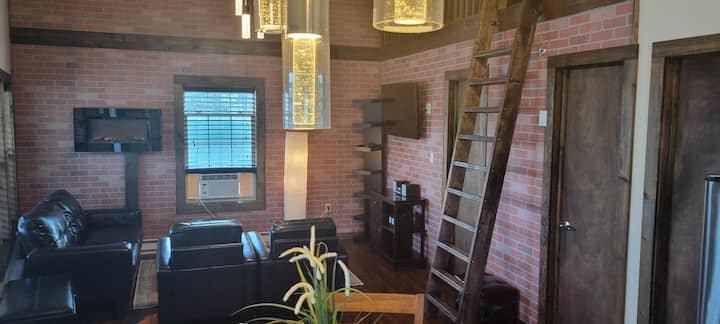 2-bedroom Condo W/loft (D7), Walk To Main St. - Lake Placid, NY