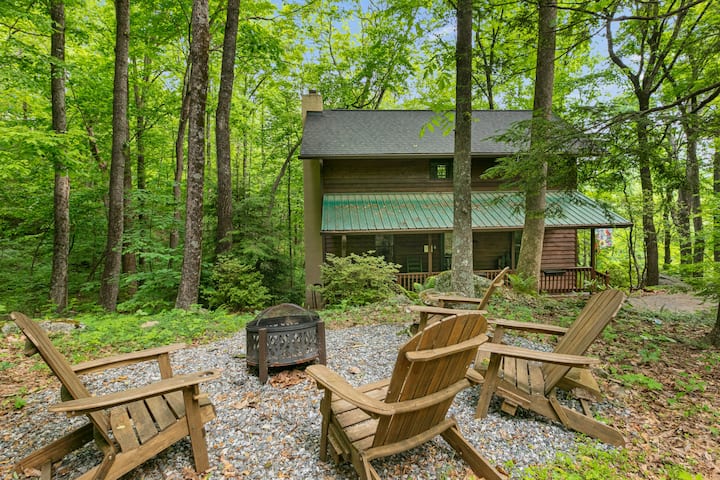 Rustic Home | Fire Pit | Deck | Pool Access - Lake Lure, NC