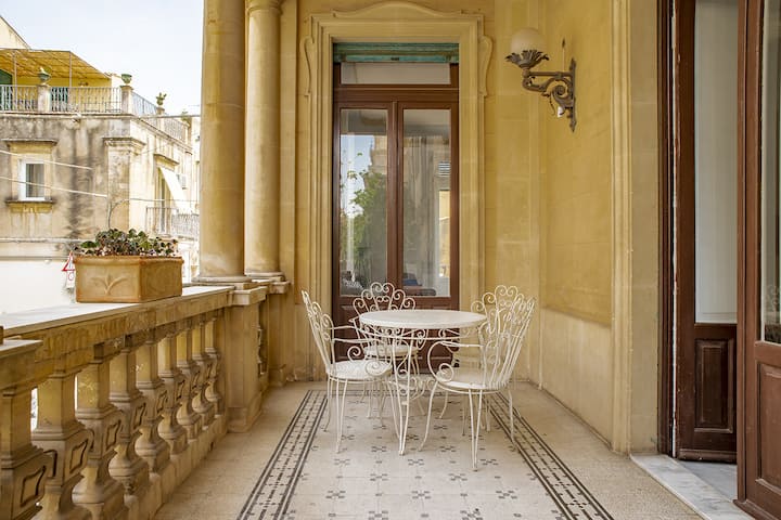 Cavour Apartment With Balcony By Wonderful Italy - ノート