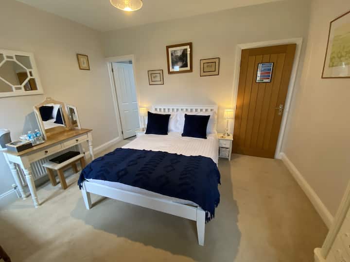 King Room With Sofa Bed - Bourton-on-the-Water