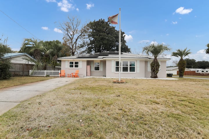 Ocean 5-bed Oasis: Pickleball, Arcade And Grill - Fort Walton Beach, FL