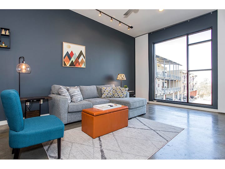 Convenient Condo Near Zilker & Barton Springs! - Austin, TX