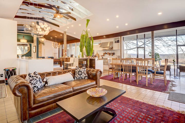 Stylish + Serene West Friendship Hidden Gem! - Columbia, MD