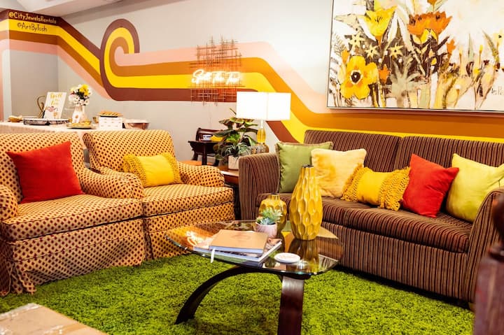 Retro-inspired Content House In Patterson Park - Baltimore, MD