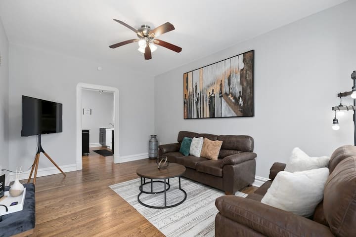 Tower Grove Twins 1bd Near Hospitals - St. Louis, MO