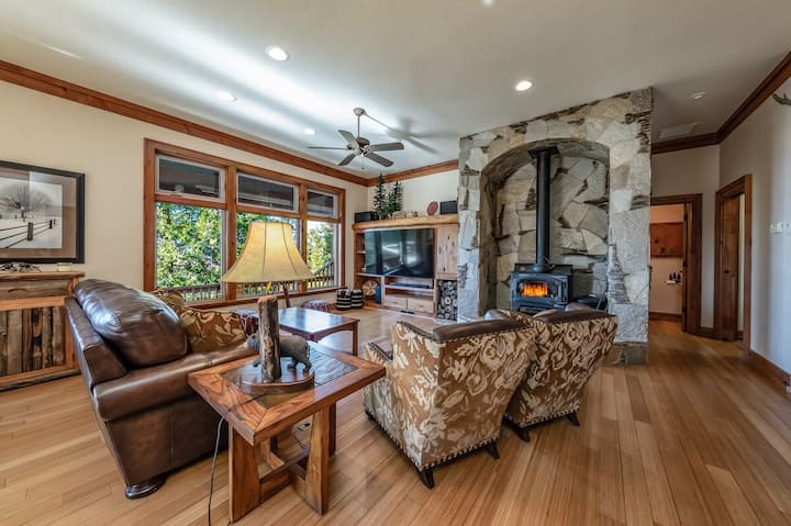 Shaver Luxury Dream Cabin Incredible View And Spa - Shaver Lake, CA