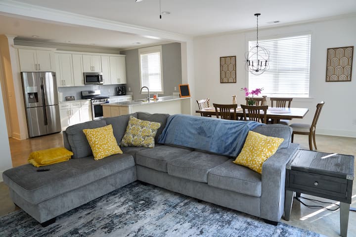 Modern Midtown Home With 3 King Beds - Memphis, TN
