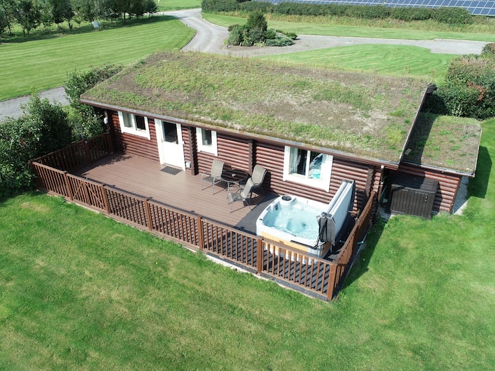 Kingfisher Lodge - Nordic Log Cabin - Selby
