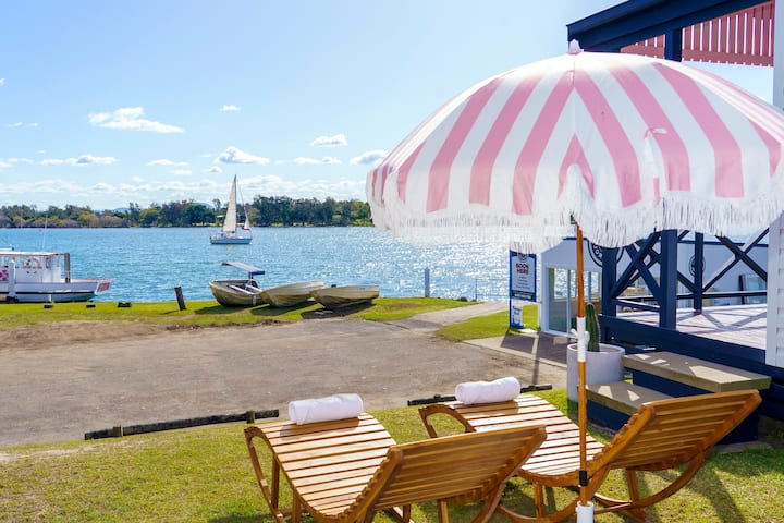 Deluxe Riverview Cabin - Port Macquarie