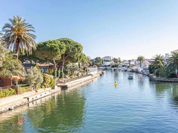 Belle Maison Avec Amarre Au Canal - Empuriabrava