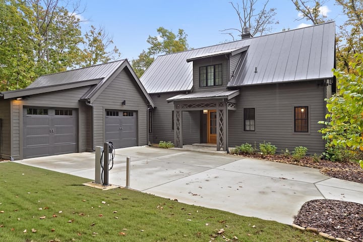 Canoe Cove - Charming Lakeside Retreat, Sleeps 6 - Monteagle, TN