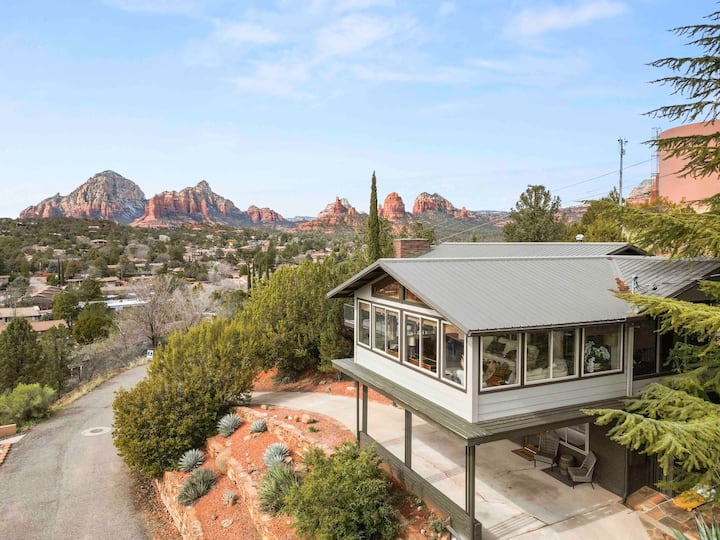 Hilltop Uptown Sedona Home W/ Views & Hot Tub - Sedona, AZ