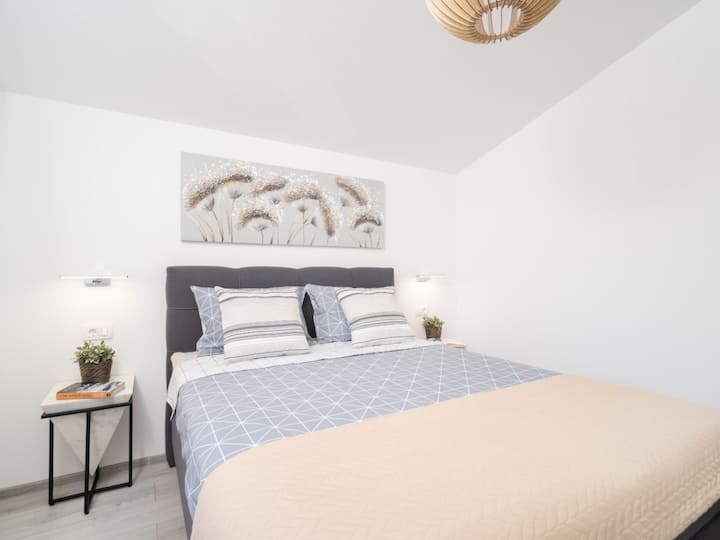 Two Bedroom Apartment - Albona