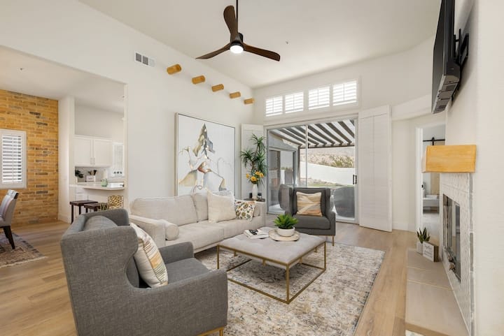 The Refuge- Charming Vacation Home With Stunning - Desert Hot Springs, CA