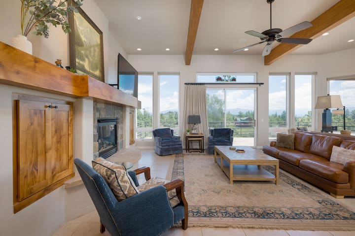 Remodeled, Hot Tub, Amazing Views, Great Location - Pagosa Springs, CO
