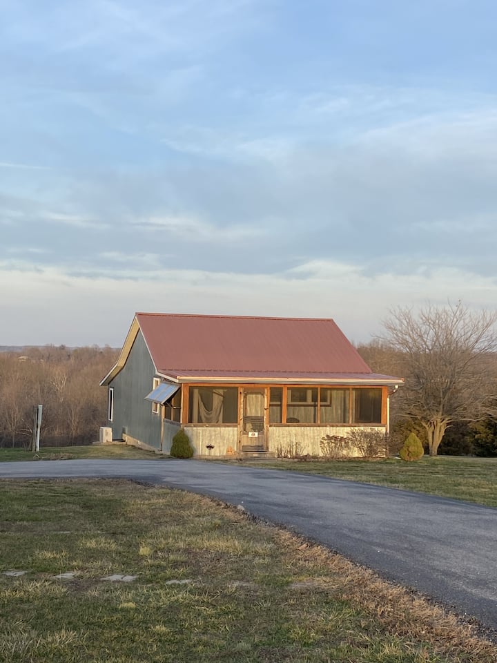 The Bitty House Too!- Next To A Winery! - Trail of Tears State Forest, Jonesboro