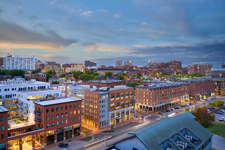 4 Comfortable Accommodations! Pets Are Welcome! - Portland, ME