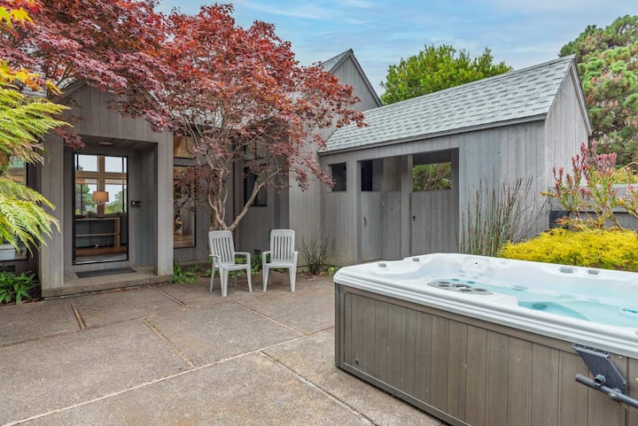 Soak In Ocean Views At Blair With Hot Tub! - Gualala, CA