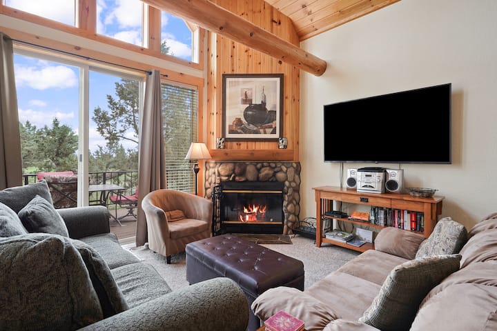 Wren - Private Hot Tub & Deck - Redmond, OR