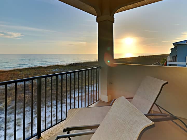 Three Sisters | Gulf-front + Private Elevator - Navarre, FL
