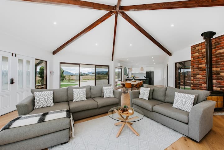 Anton Pavilion—cheerful Country Solace In Mudgee - Mudgee