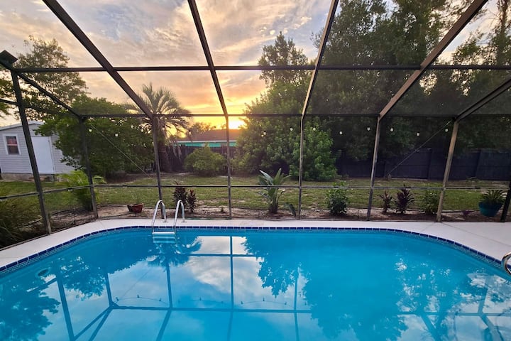 Game Room, Heated Pool King Bed, Near Weeki Wachee - Spring Hill, FL