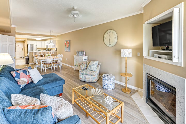 Steps To Beach: Ocean City Getaway W/ Pool Access! - Ocean City, MD
