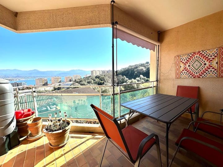 Lumineux T3 Dans Les Hauteurs D'ajaccio - Ajaccio