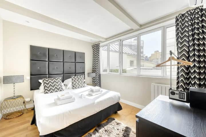 Montmartre Cozy And Bright 1bd With Terrace - Porte de Clichy