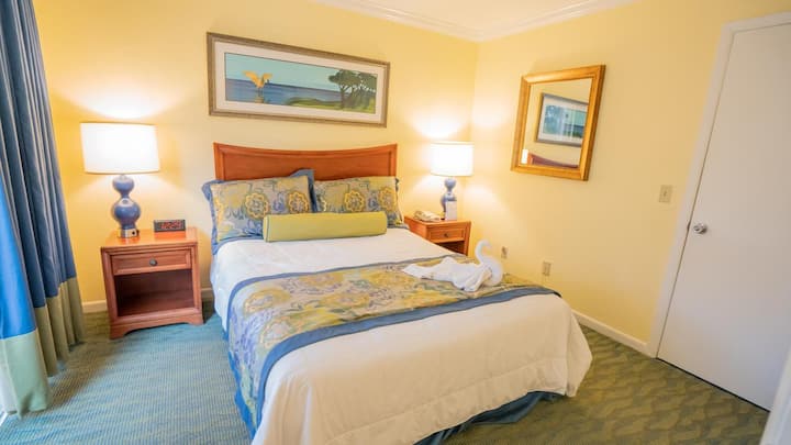 Look No More! 2 Relaxing Units, Free Parking, Pool - Orlando