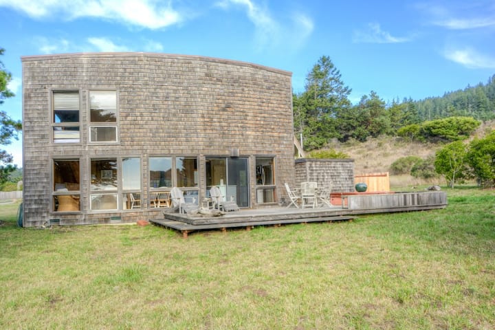 Sibley | Beautiful Ocean Views & Hot Tub! - Sea Ranch, CA
