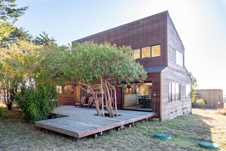 The Sixpence - Beach Access - Hot Tub - Sea Ranch, CA
