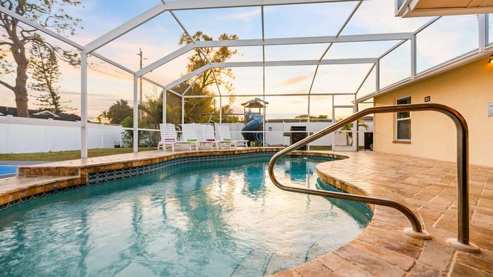 Retraite Pickleball | Piscine Chauffée | Salle De Jeux + Aire De Jeux - Bradenton, FL