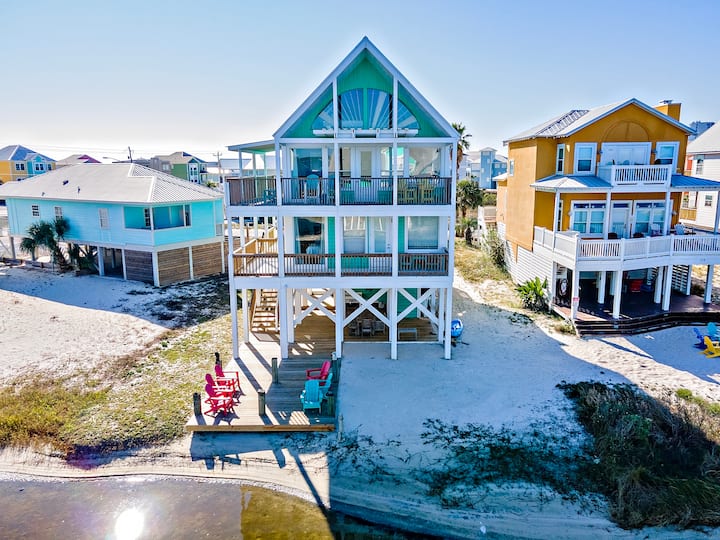 Chill In Style At Teal And Tonic - Gulf Shores, AL