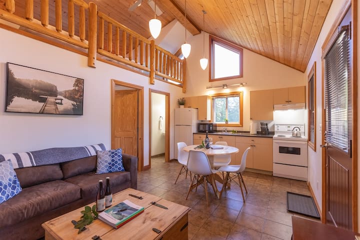 Eagle Cabin I West Coast Trail I Kayak I Forest I - Ucluelet