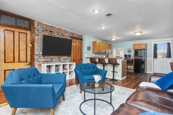 Cozy Soulard 2br W/ Free Parking - St. Louis, MO