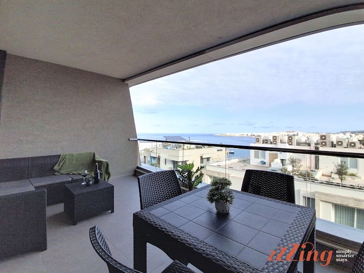 A Stunning Apartment With Spectacular Sea Views - Malta
