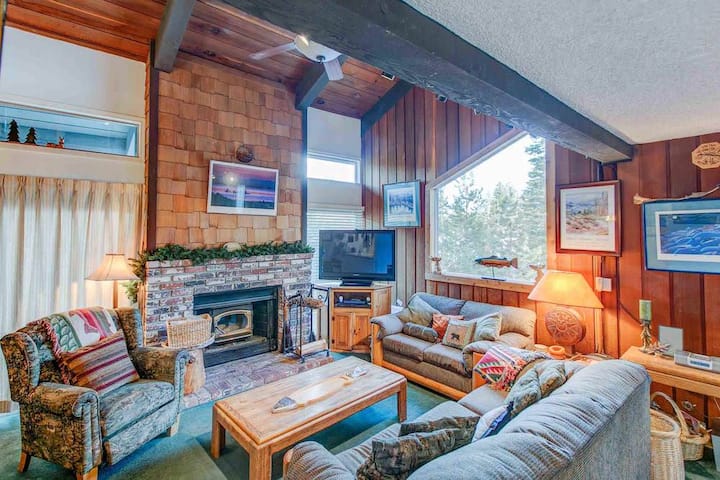 Chamonix #093 | Near Skiing, Hiking & More! - Mammoth Mountain, CA