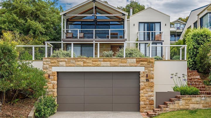 Sea View Serenity By Holidayco. - Central Coast