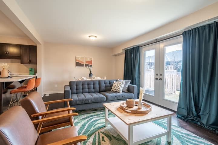 Mins From Falls|fire Table|pool Table|fooseball - Niagara Falls