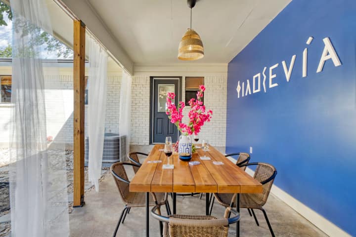 Santorini Inspired | Firepit | Grill I Yoga - Austin, TX