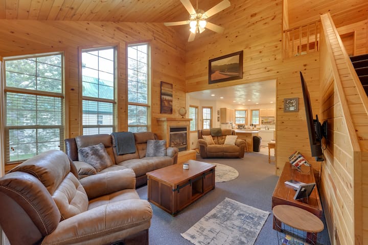 Quiet Island Park Family Home Near Yellowstone! - Island Park