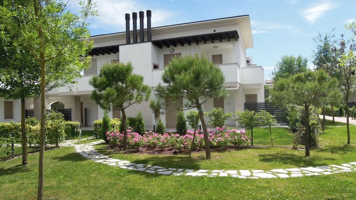 Oasis De Détente Avec Piscine Et Solarium - Caorle