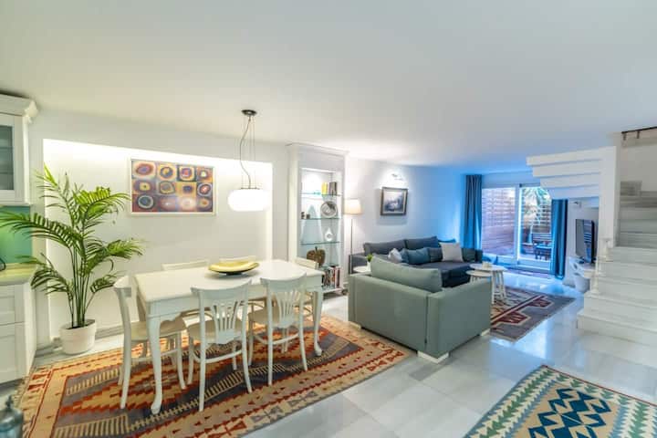 Duplex Modern City Gem With Terrace - Beyoğlu