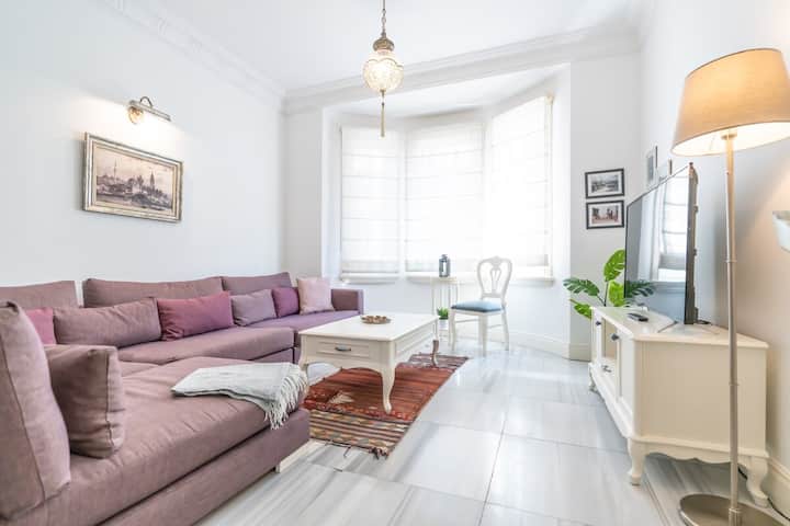 Designer 1-bdr Apartment In Trendy Neighborhood - Istanbul
