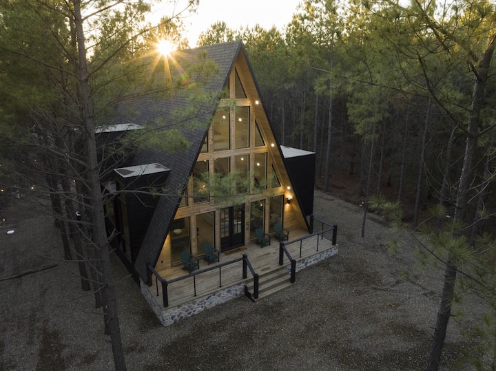 Luxury A-frame Cabin Retreat For Romantic Escapes - Broken Bow