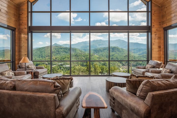 Luxury 15br Lodge, Epic Views, Theater, Game - Gatlinburg, TN