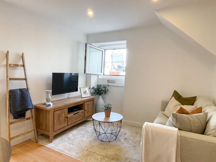 Stay In The Heart Of Alfama! | Cozy Apartment - Lisbon