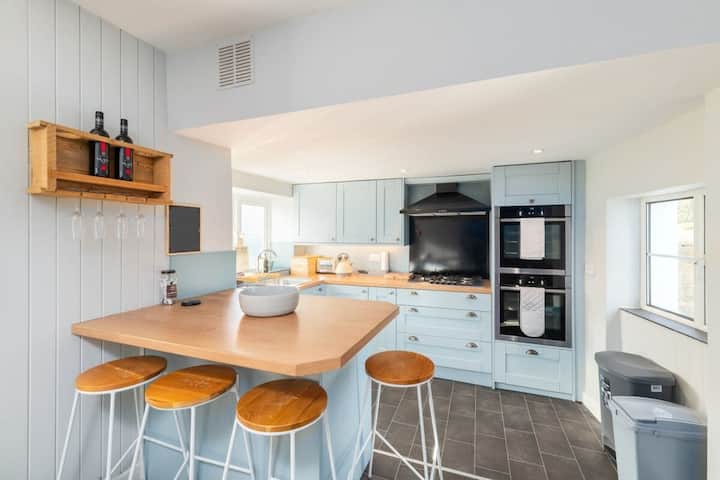 Spacious Cottage, Parking Nr Saunton Sands - Barnstaple
